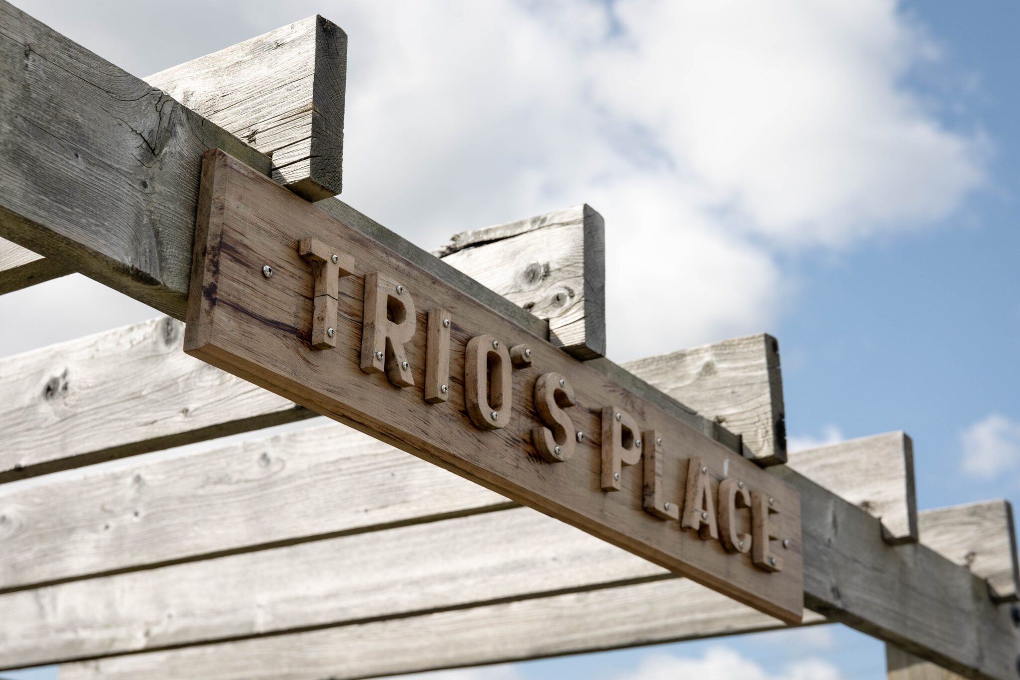 Trio's Place - Bide Awhile